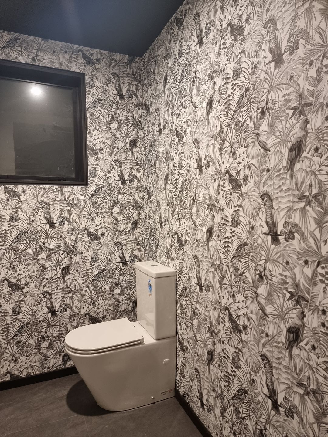 Wrapping Wallpaper Around a Corner – The Inside