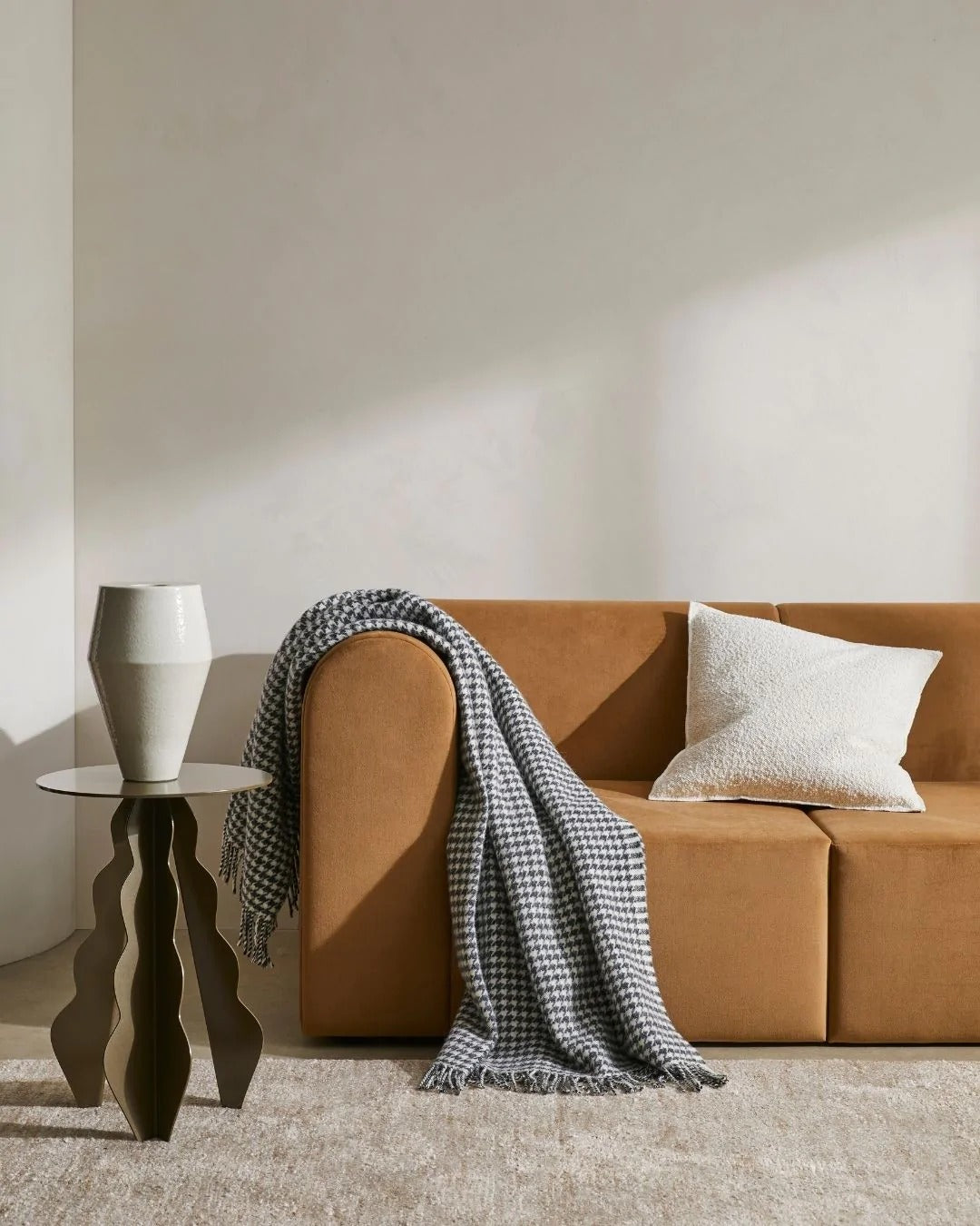 Huxter Throw - 3 Colours – The Inside